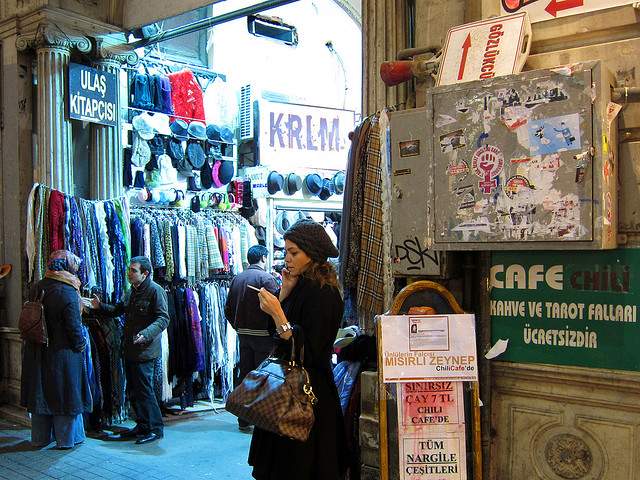 Exploring the “City of Contrasts” and Other Tired Travel Clichés ...